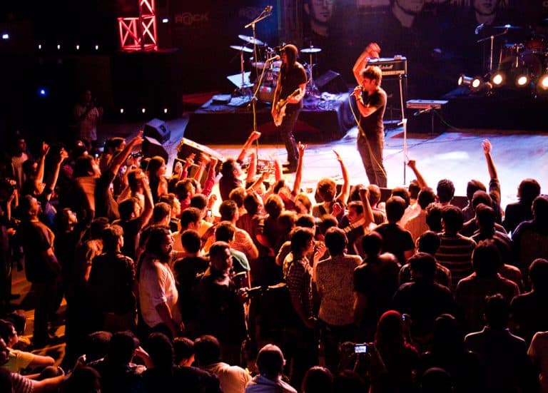 How To Find Cheap Floor Seats
